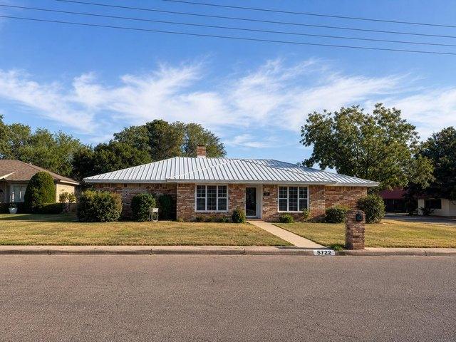 5722 73rd St, Lubbock, TX 79424