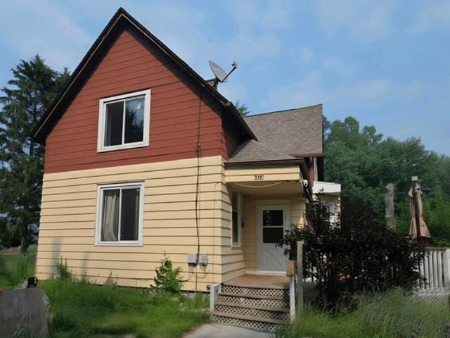 5723 Old Q Rd, Kossuth, WI 54220