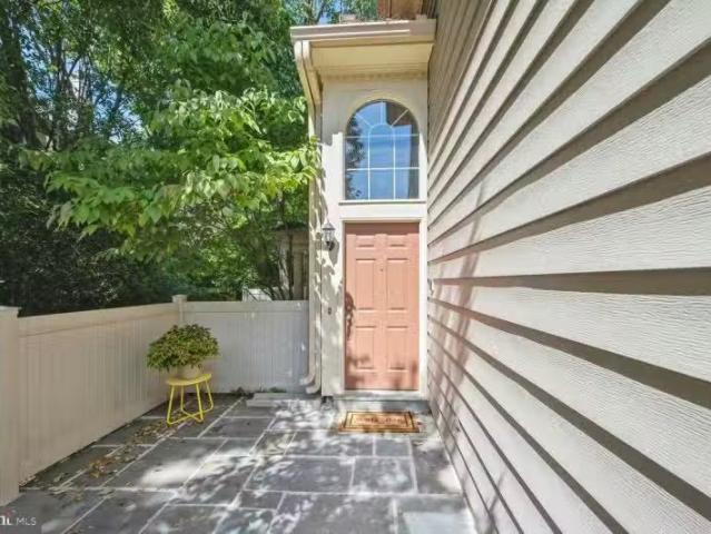 5723 BALSAM GROVE CT, NORTH BETHESDA, MD 20852 Condo/Townhome.