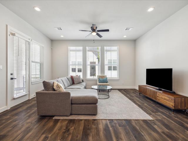 5723 White Magnolia St, Houston, TX 77091 | MLS #49937