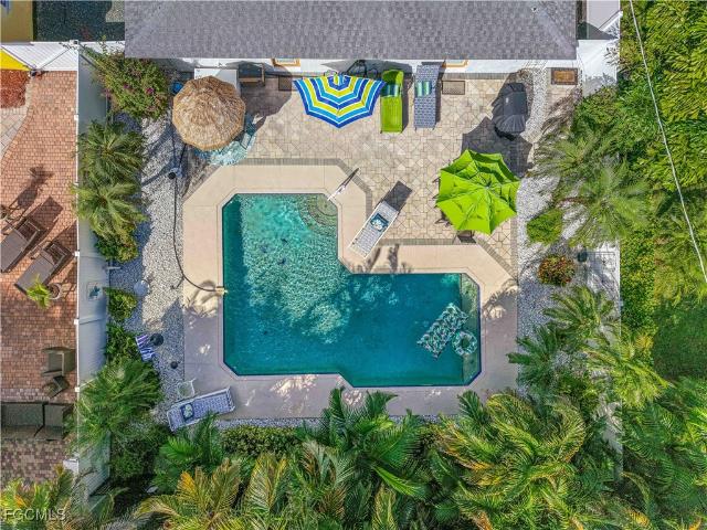 572 105th Ave N, Naples, FL 34108 | MLS #2025017 | Compass