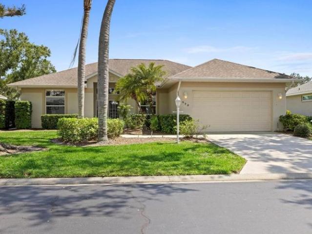 572 Catalina Isles Cir, Venice, FL 34292