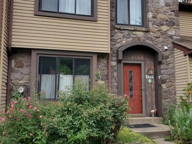 572 Atwood Ct, Newtown, PA 18940