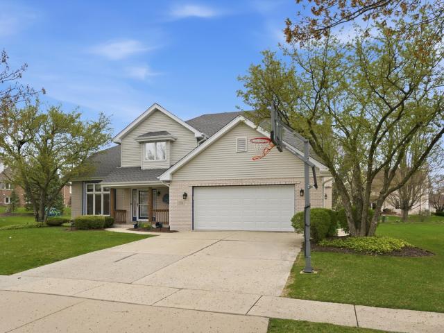 572 Bishops Gate, New Lenox, IL 60451 | MLS #12622 | Compass