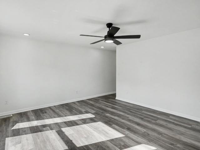 572 Donna Dr