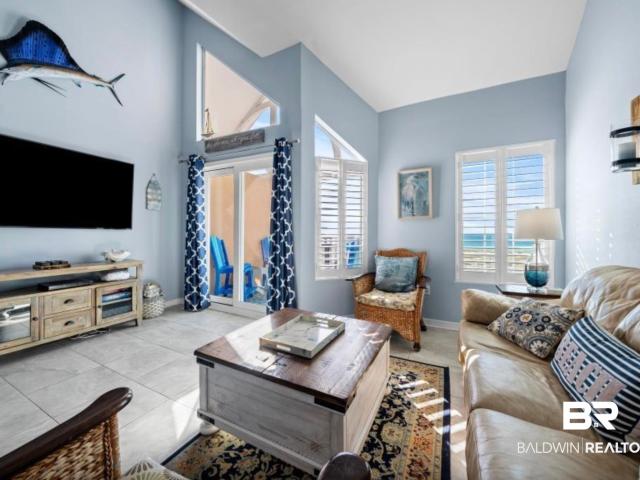 572 E Beach Boulevard P3
