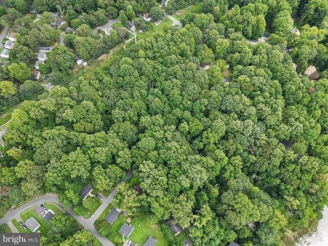 572 Evergreen Ct, Lusby, MD 20657