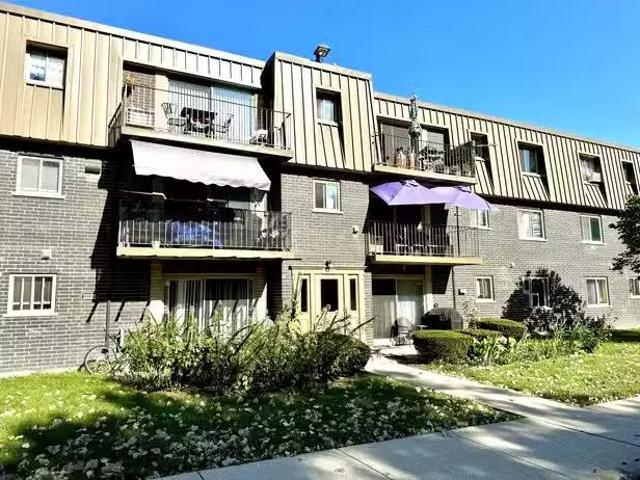 572 Fairway View Dr #2B, Wheeling, IL 60090 MLS 12314525