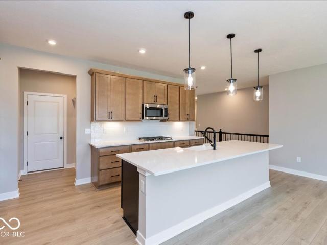 572 Firefly Ct, Greenfield, IN 46140 | MLS #22078