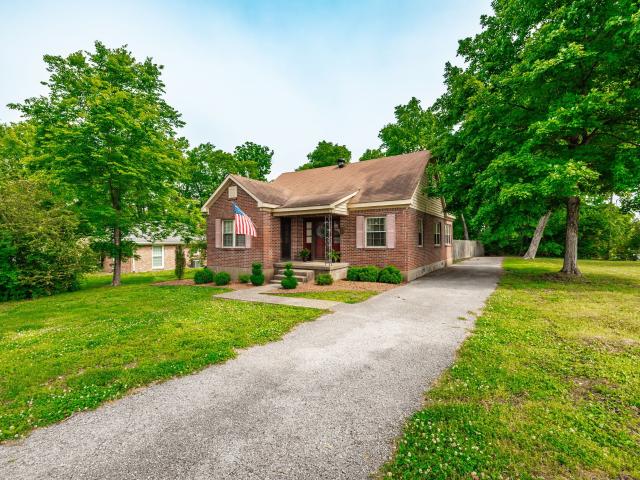 572 Hawkins Dr