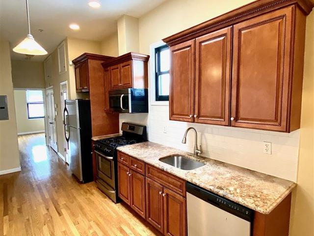 572 Jersey Ave # #3L