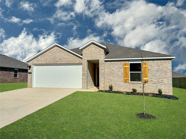 572 Oklahoma St, Farmington, AR 72730