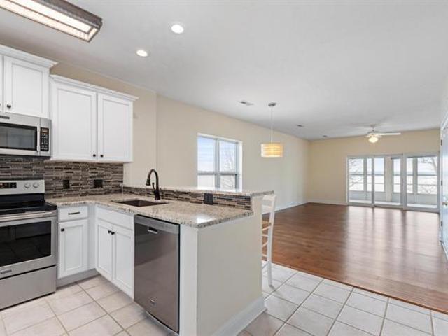 572 Moon Bay Drive # 5