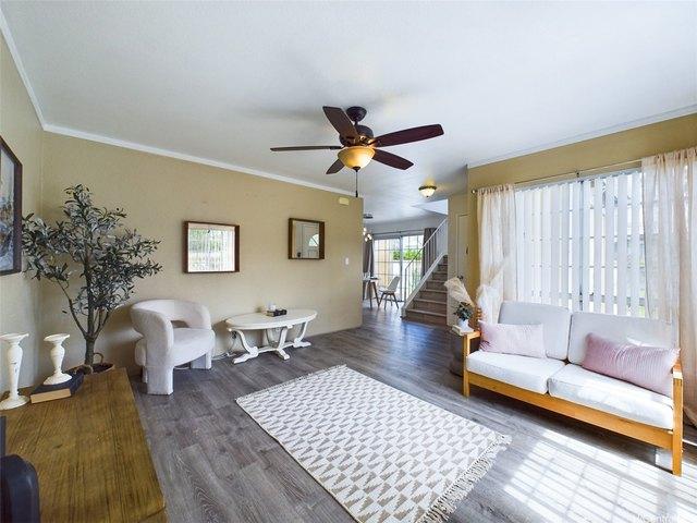 572 Mananai Pl Unit 20A, Honolulu, HI 96818