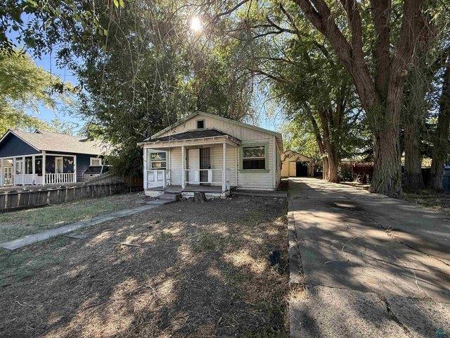 572 N Weatherlow St, Susanville, CA 96130
