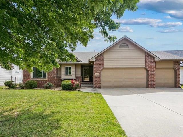 572 N Creek Trail St, Kechi, KS 67067