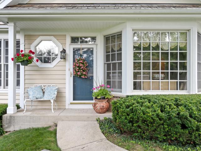 572 Stockbridge Court