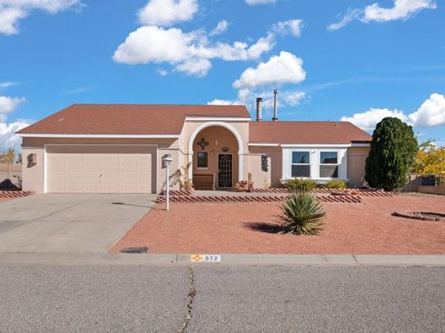 572 Terrace Dr NE, Rio Rancho, NM 87124