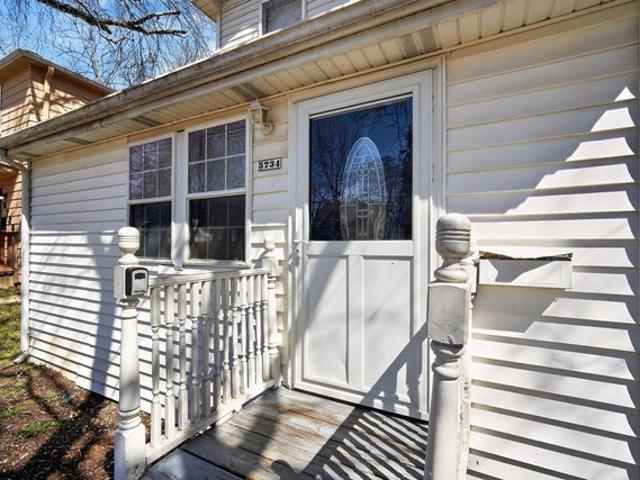 5734 N 37th St, South Milwaukee, WI 53209