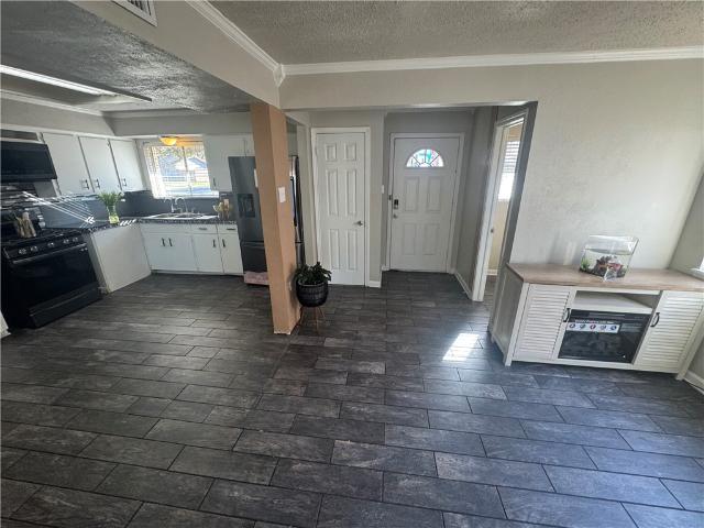 5734 Tanglewood Drive