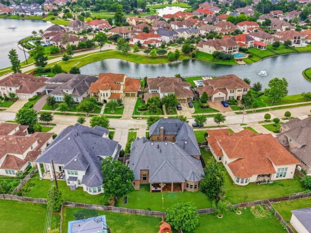 5735 Genoa Springs Lane