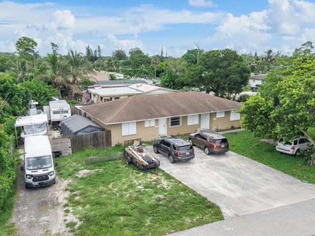 5735 Kumquat Rd, West Palm Beach, FL 33413