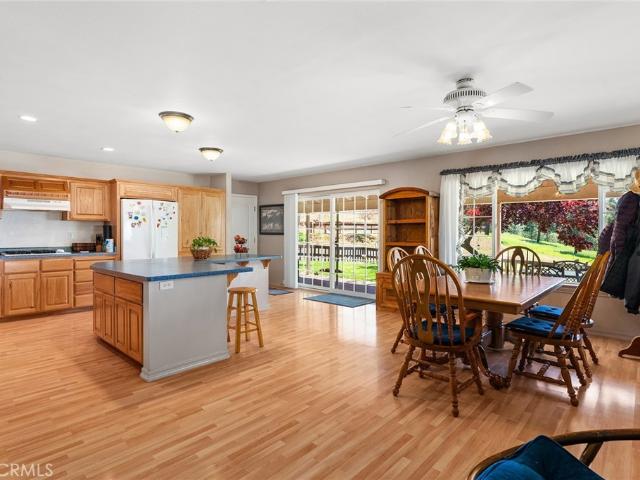 5735 Lunt Rd