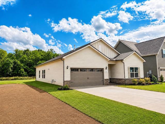 5735 Shoreline Drive