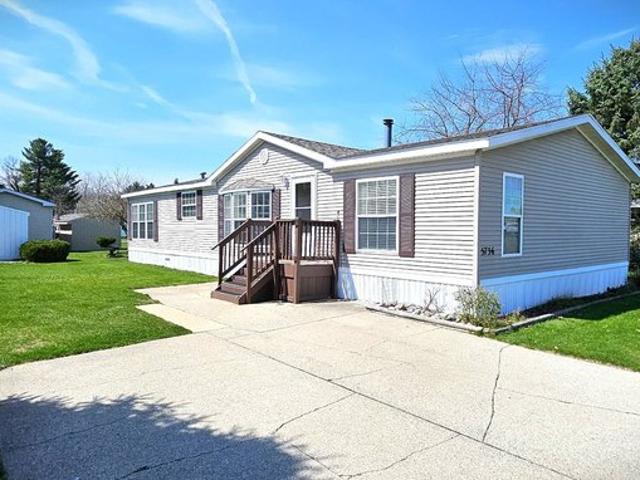 5736 S Mayberry St Unit 161, Kalamazoo, MI 49009