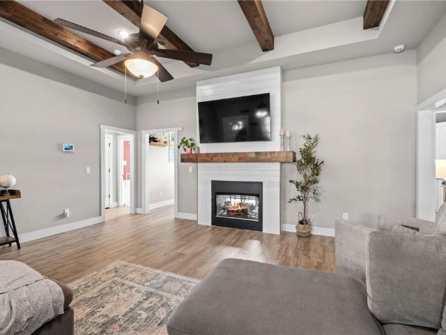 5736 W Cane Hill Drive