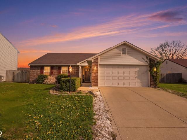 5736 Wood Cote Dr, Indianapolis, IN 46221 | MLS #22092 | Compass