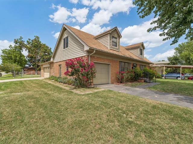 5737 NW 47th Street