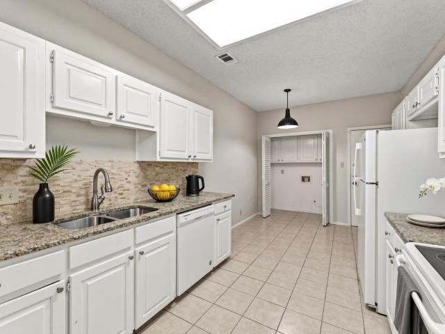 5737 N Scout Island Cir