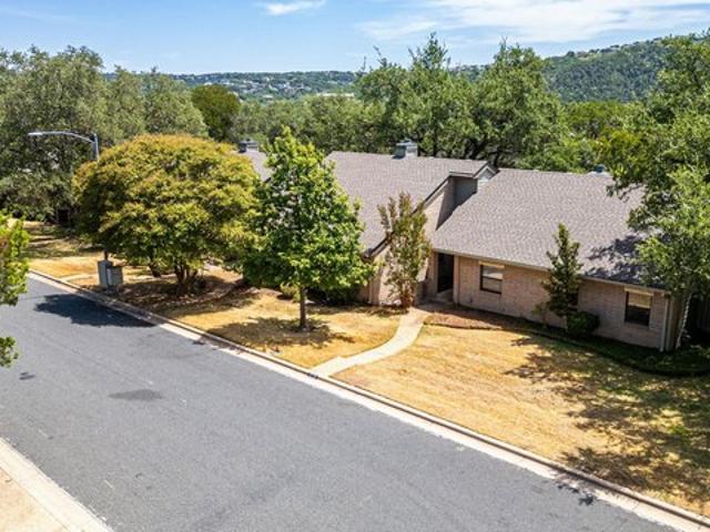 5737 N Scout Island Cir, Austin, TX 78731