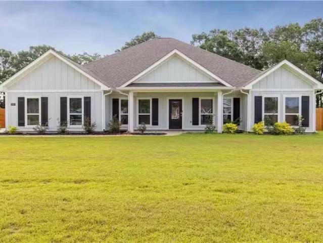 5737 ORCHARD LN E, GRAND BAY, AL 36541 Single Family Residence.