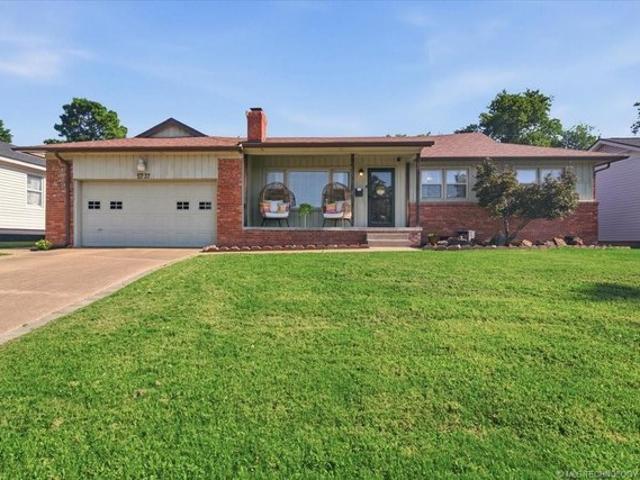 5737 E 22nd St, Tulsa, OK 74114