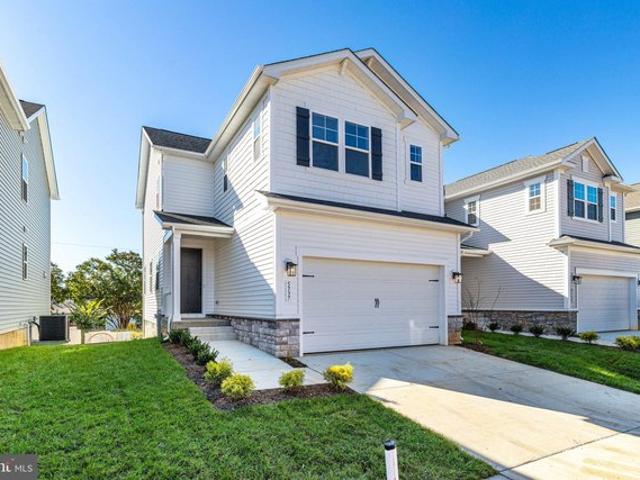 5737 Howard Dr, Glen Burnie, MD 21061