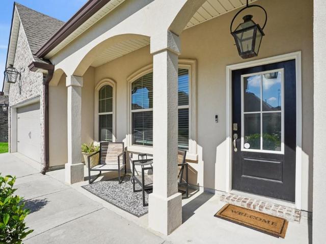5737 Laurel Tree Way
