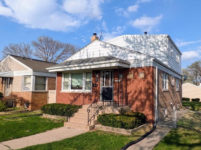 5739 S Mayfield Ave, Chicago, IL 60638 | MLS #12628 | Compass