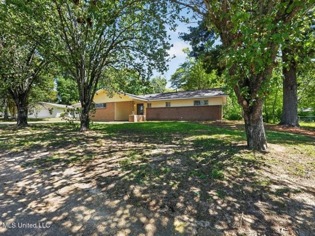 5730 NE Imperial Dr, Jackson, MS 39211
