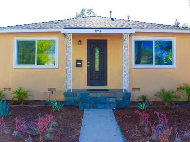 5731 Lasaine Ave Houses in Encino, CA