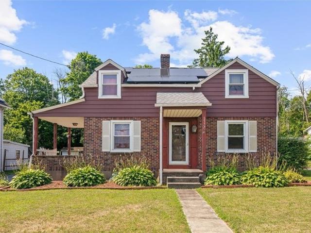 5732 Main St, Upper Saucon Township, PA 18034