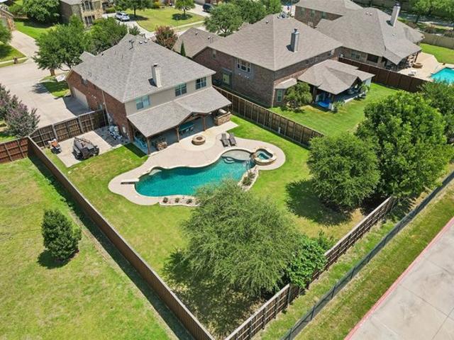 5732 Chateau Dr, Sachse, TX 75048