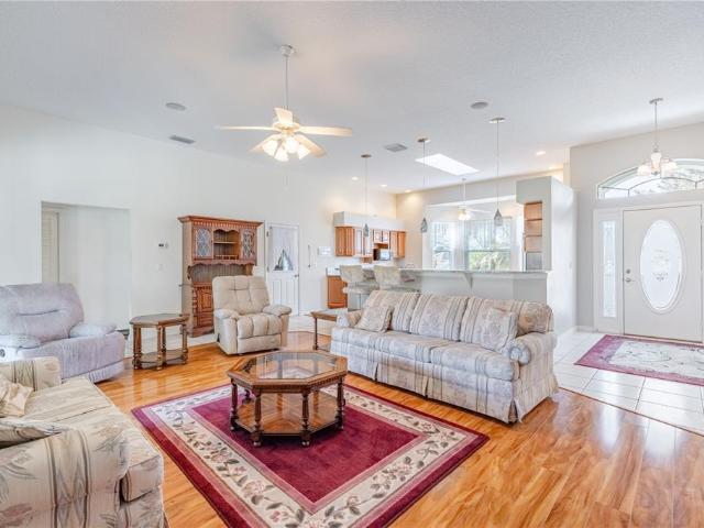 5732 Freeport Dr, Tavares, FL 32778 | MLS #G5108