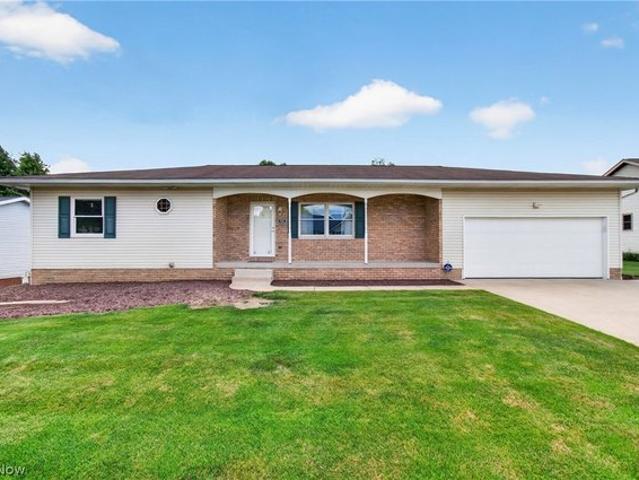 5732 Perry Hills Dr SW, Canton, OH 44706