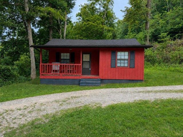 5732 Route 152, Lavalette, WV 25535