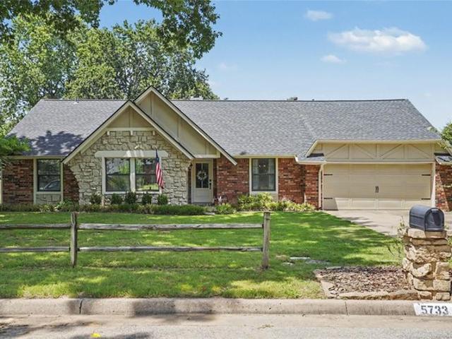 5733 E 97th Pl, Tulsa, OK 74137