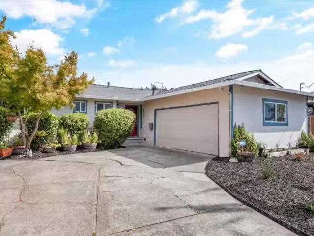 573 ALTA AVE, ROHNERT PARK, CA 94928 Single Family Residence F.