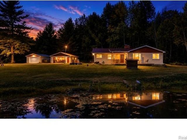573 Gregory Dr, West Branch, MI 48661