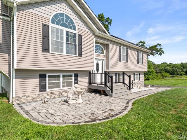 573 Dubois Road